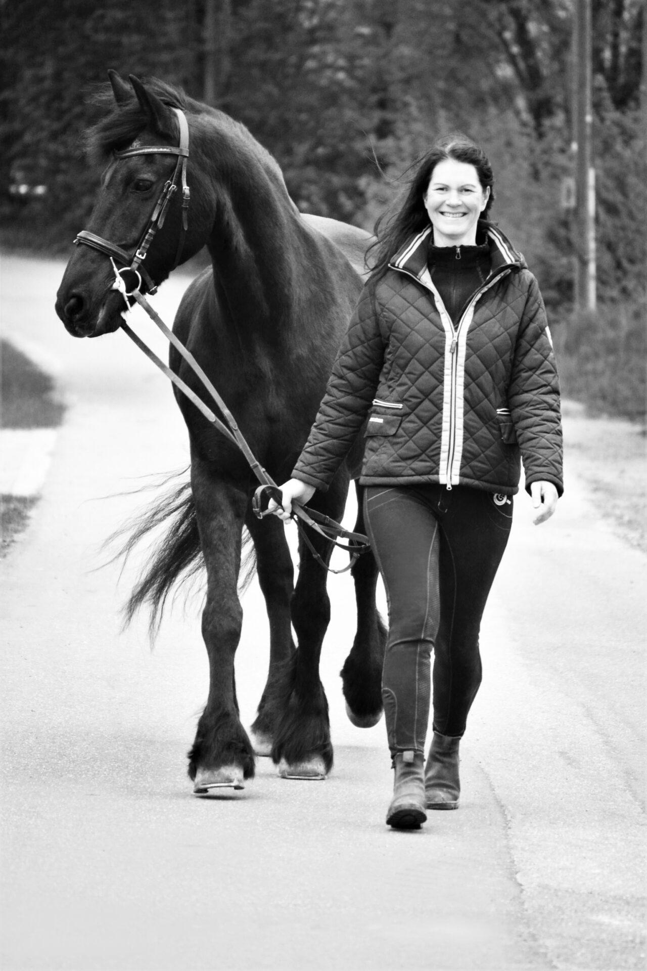 Marisa Reichwald | Glow & Glimmer Coaching | Reiki